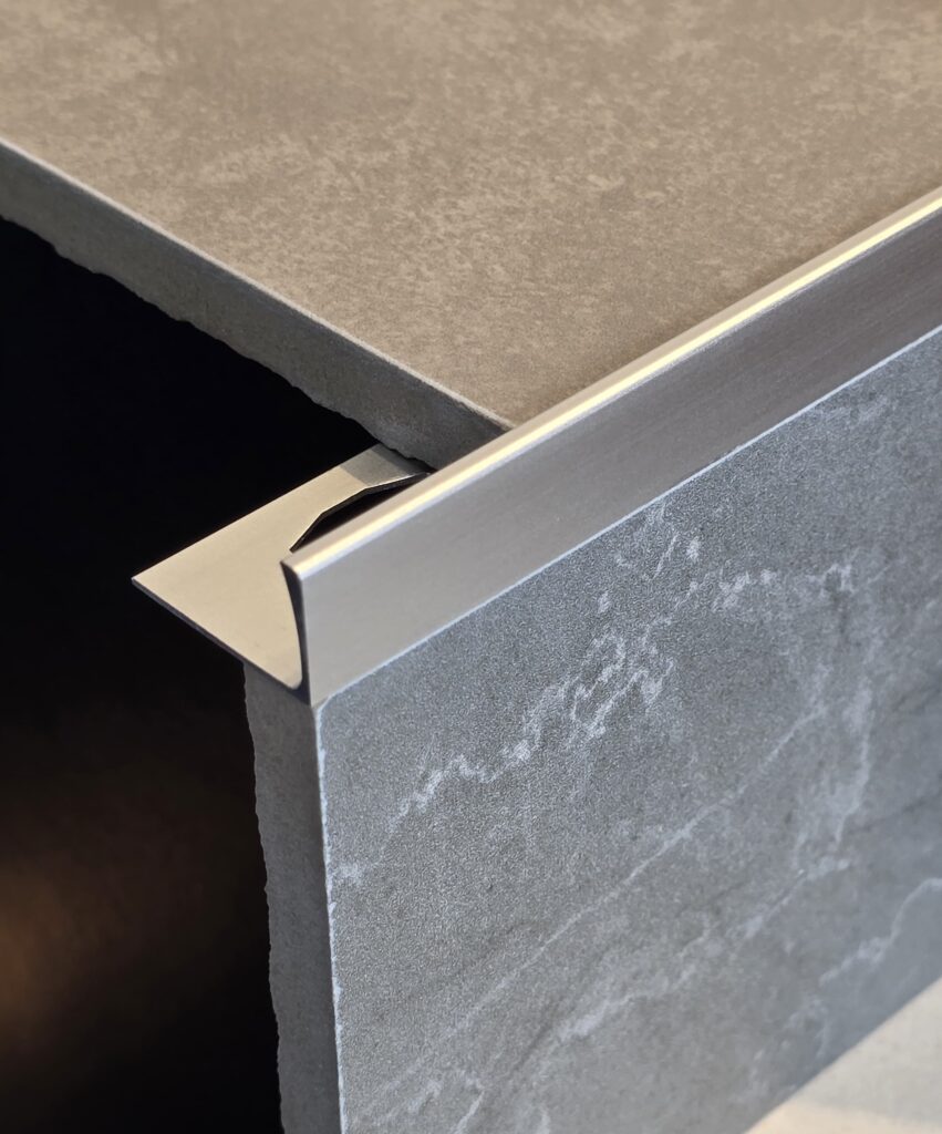 Aluminium End Trim Profiles Matt Silver - Snowden World