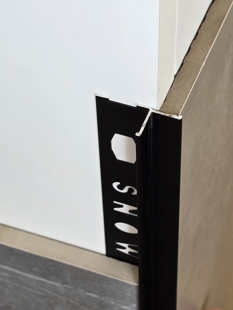 Aluminium Y-Profiles Matt Black - Snowden World
